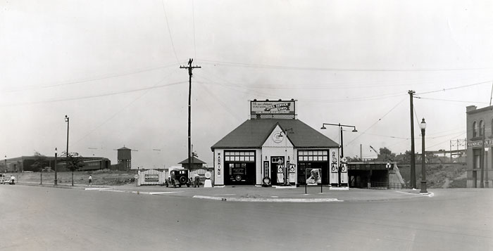 William and Lindbergh Gas Station then & now - 1934 - WNY Heritage